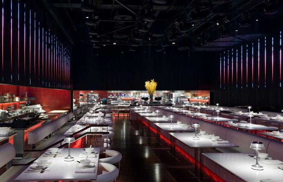 Fontainebleau Las Vegas | The Strip, Las Vegas Hotel | Virgin Atlantic ...