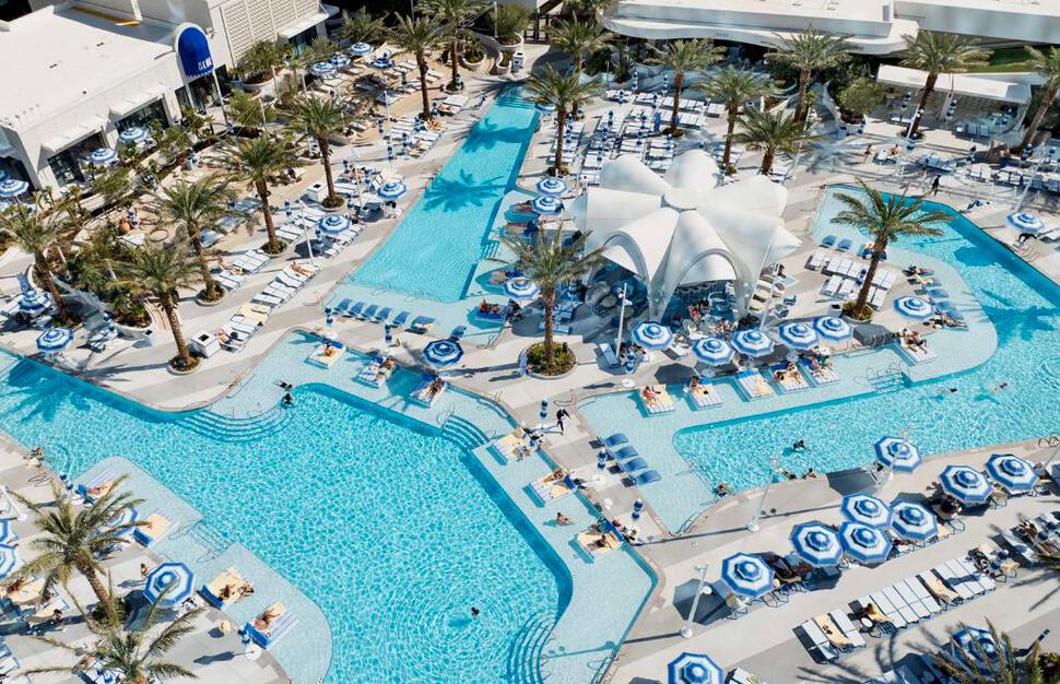 Fontainebleau Las Vegas | The Strip, Las Vegas Hotel | Virgin Atlantic ...