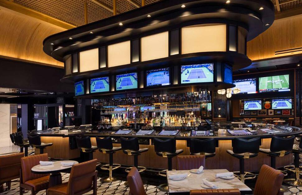 Fontainebleau Las Vegas | The Strip, Las Vegas Hotel | Virgin Atlantic ...